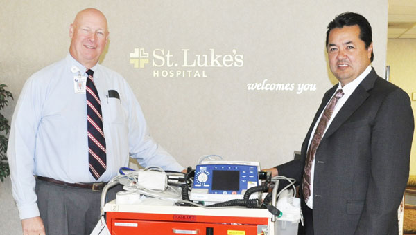 St. Luke’s Hospital receives new defibrillator | The Tryon Daily Bulletin
