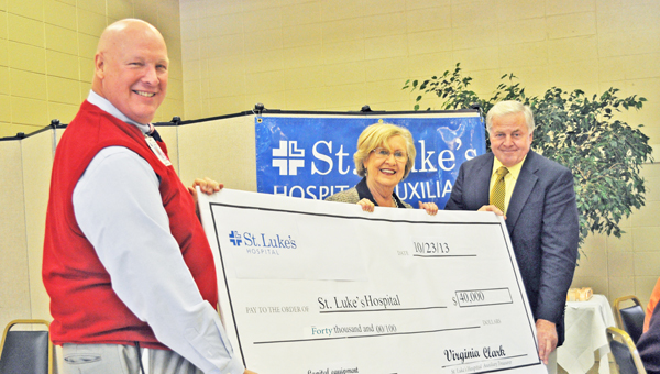 St. Luke’s benefits from Auxiliary’s gift - The Tryon Daily Bulletin ...