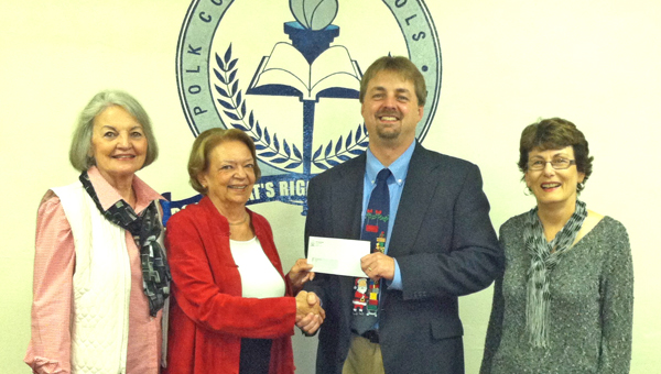 Tryon Garden Club gives starter grant to TES | The Tryon Daily Bulletin
