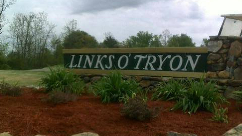 Man attacked by two dogs at Links O’ Tryon | The Tryon Daily Bulletin