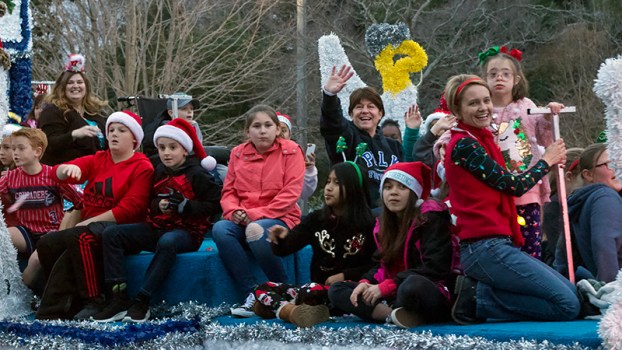 Holiday cheer rolls through Tryon - The Tryon Daily Bulletin | The ...