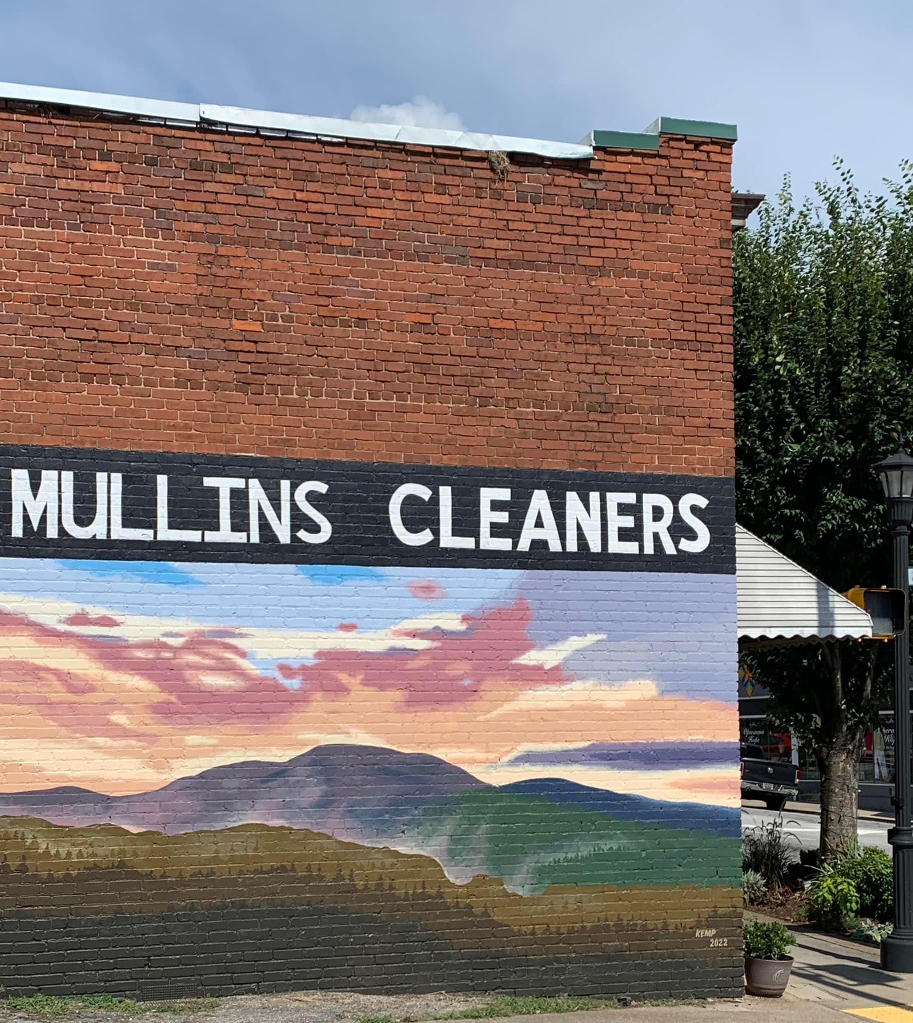 Mural now complete in downtown Landrum - The Tryon Daily Bulletin | The ...