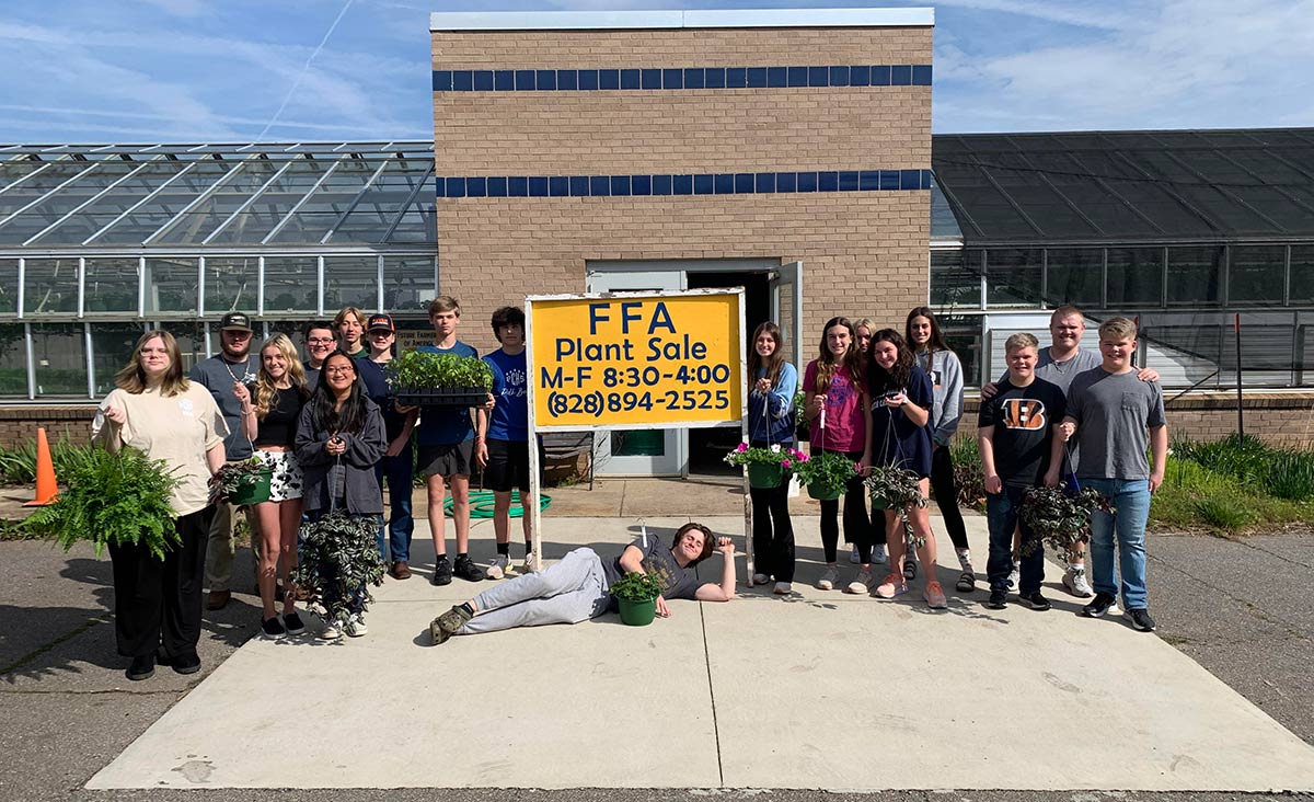 Polk County High FFA Plant Sale kicks off 50th year | The Tryon Daily ...