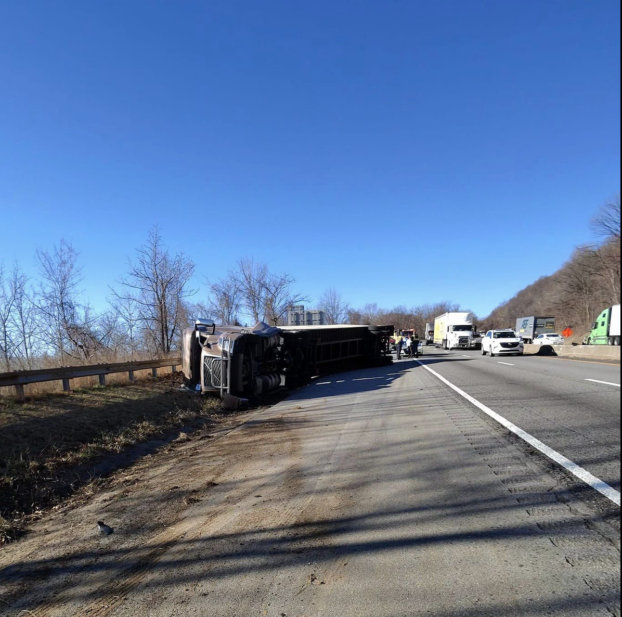 Overturned tractor-trailer leads to closure on I-26 - The Tryon Daily ...