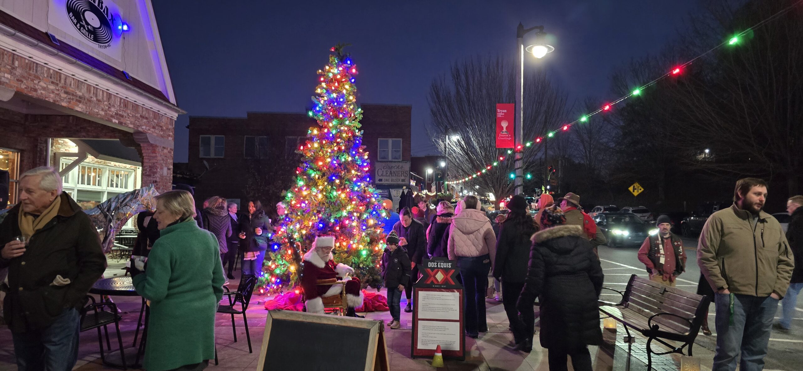 IT’S BEGINNING TO LOOK A LOT LIKE CHRISTMAS: Tryon Christmas Stroll ...